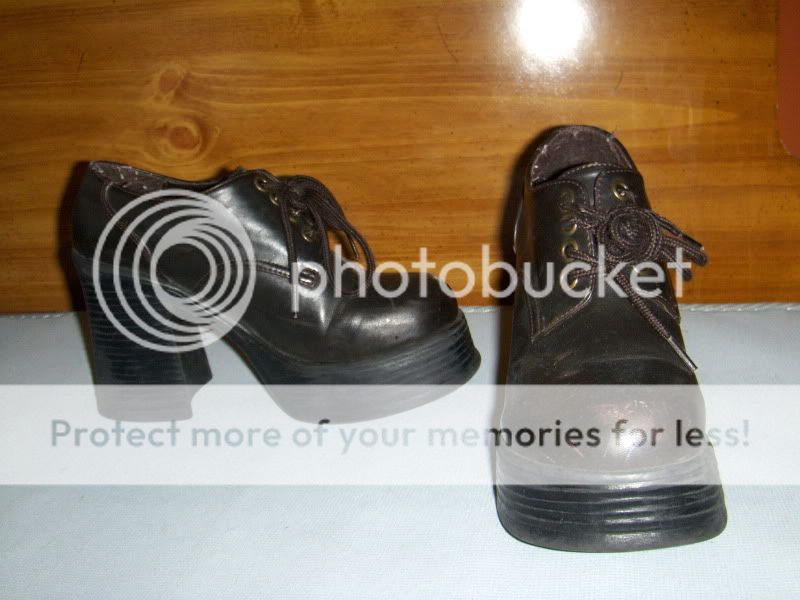 ModelMayhem.com - FS:Dresses, Jackets, Swimsuits, Shoes, Lingerie,